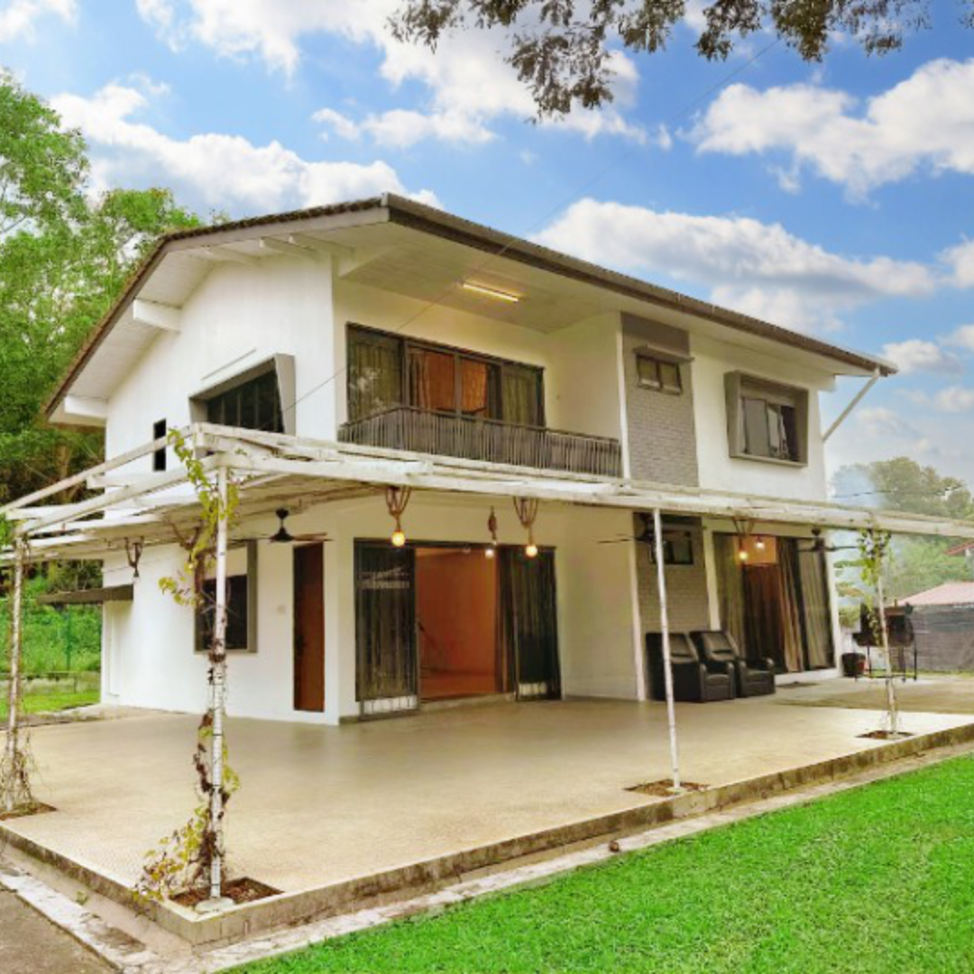 Pine Villa - Shore House
